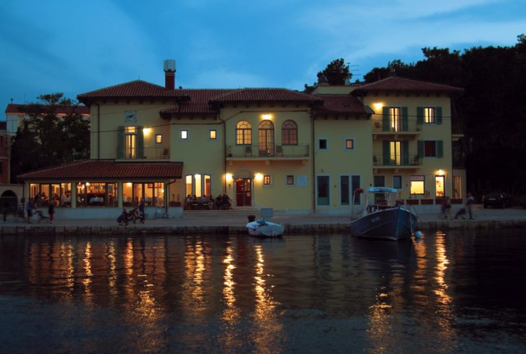 Unser Hotel – Hotel & Breakfast Televrin